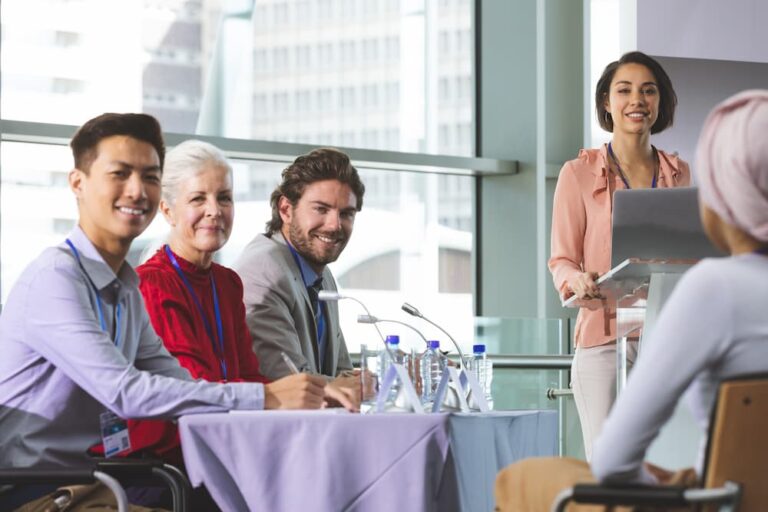 How to Host a Panel Discussion at Your Next Event | MemberClicks